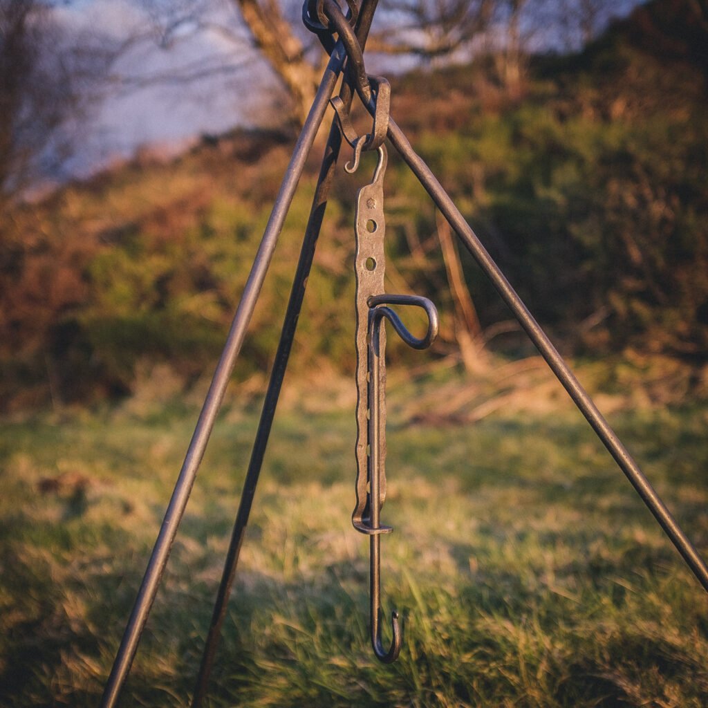 Hand Forged Adjustable Trammel Hook – Gate Foot Forge