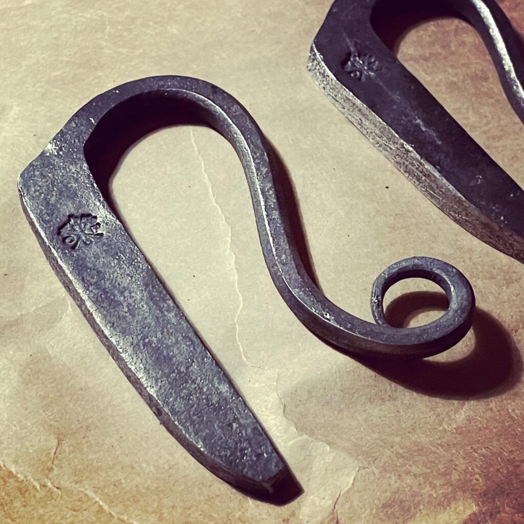 Hand Forged Traditional Fire Steel / Flint Striker – Gate Foot Forge