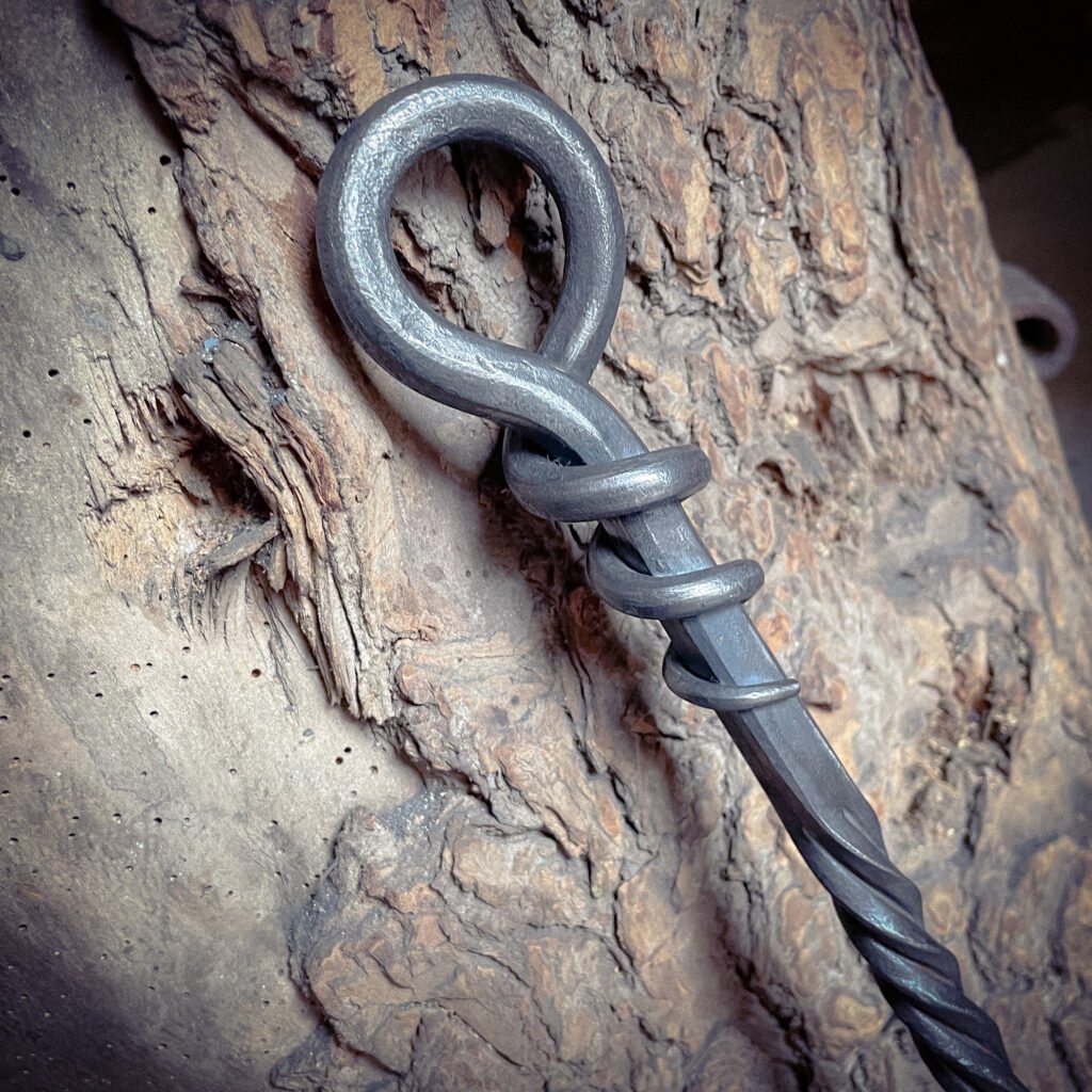 Hand Forged Mousetail Fireplace Shovel – Gate Foot Forge